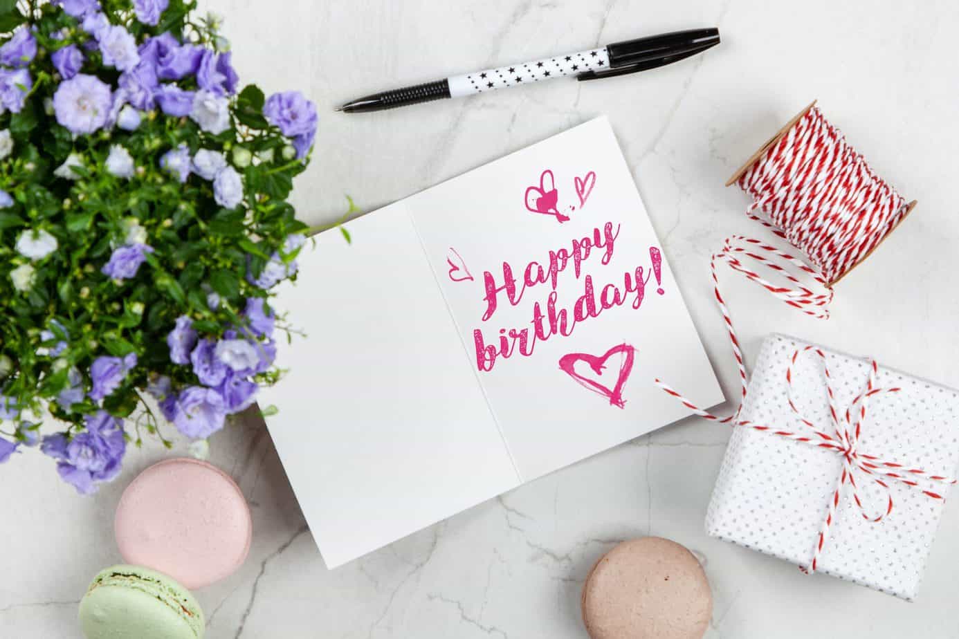 6 Ways a Virtual Birthday Card is Better | Kudoboard Blog